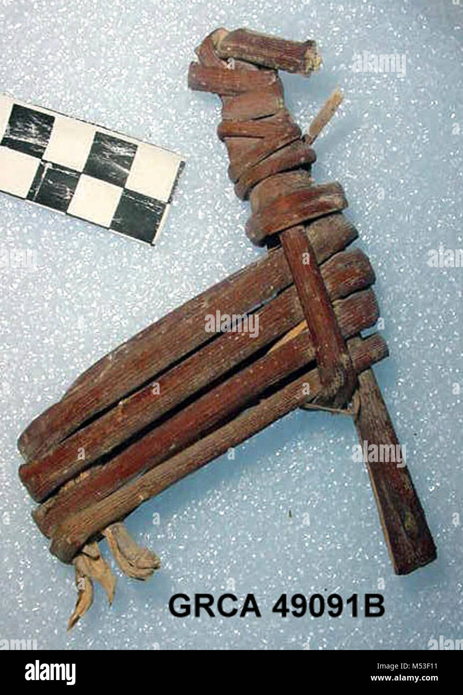 Split-Twig Figurine GRCAb. Some of the most facinating artifacts found ...