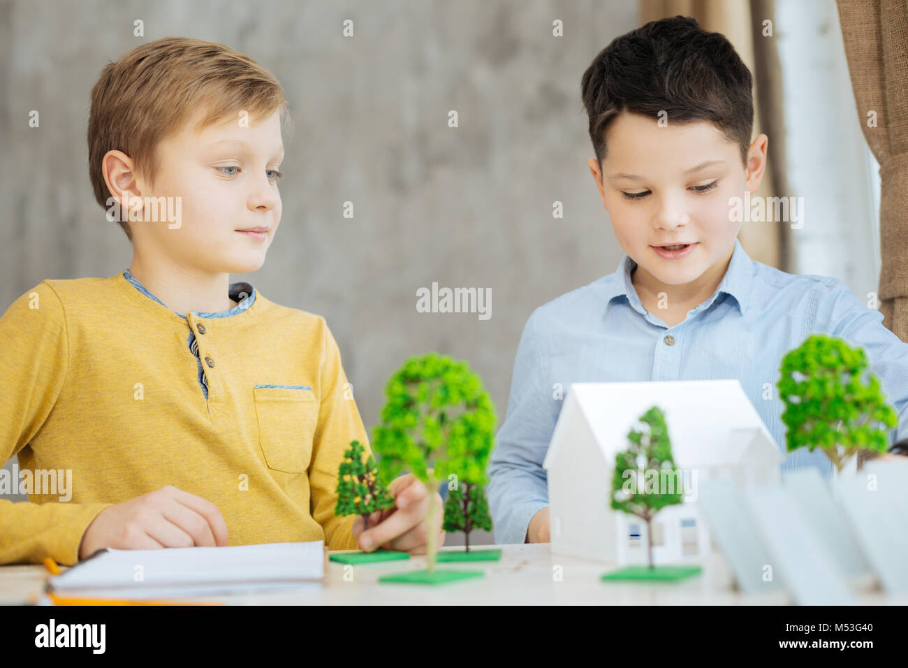 Solar System Model Kids High Resolution Stock Photography and Images ...
