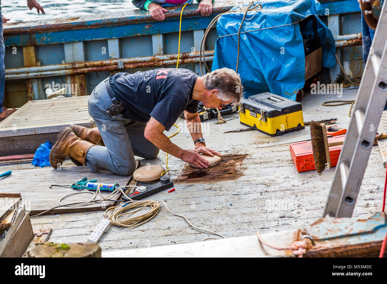 Maintenance of a boat hi-res stock photography and images - Alamy
