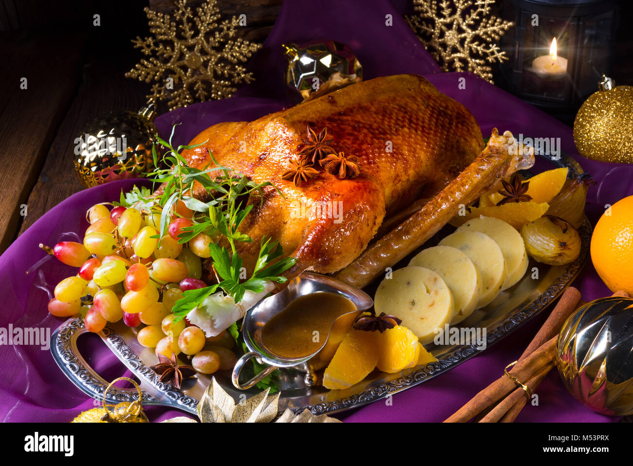 Cooked goose hi-res stock photography and images - Alamy