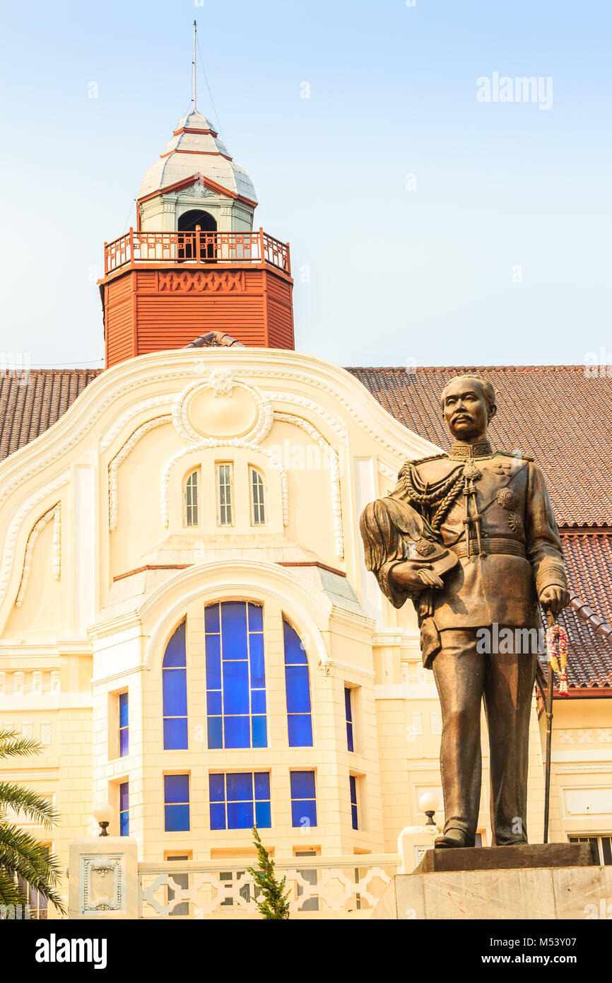 The brass statue of King Chulalongkorn (Rama V) at Phra Ramratchaniwet ...