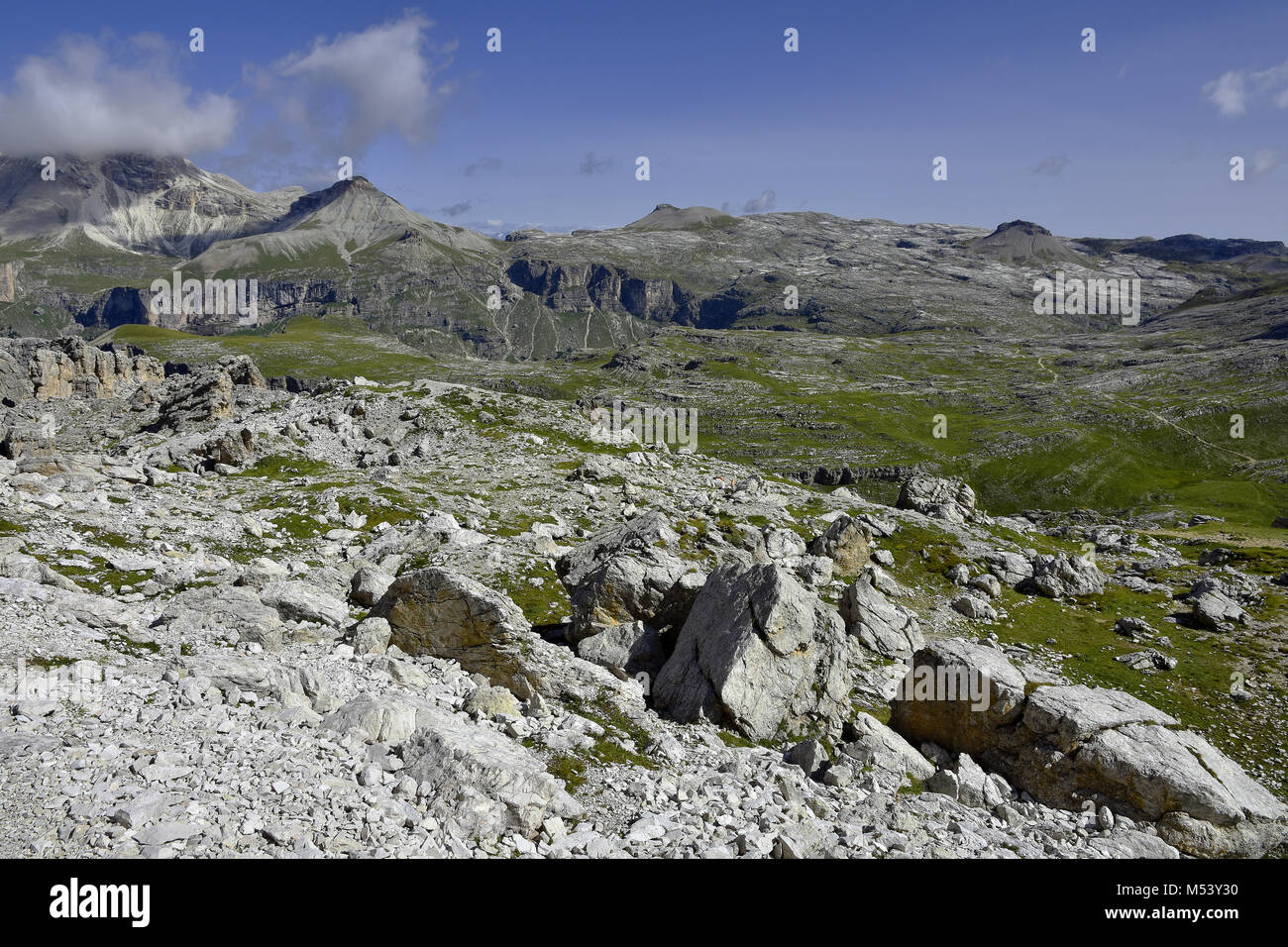 Col de puez mountain hi-res stock photography and images - Alamy
