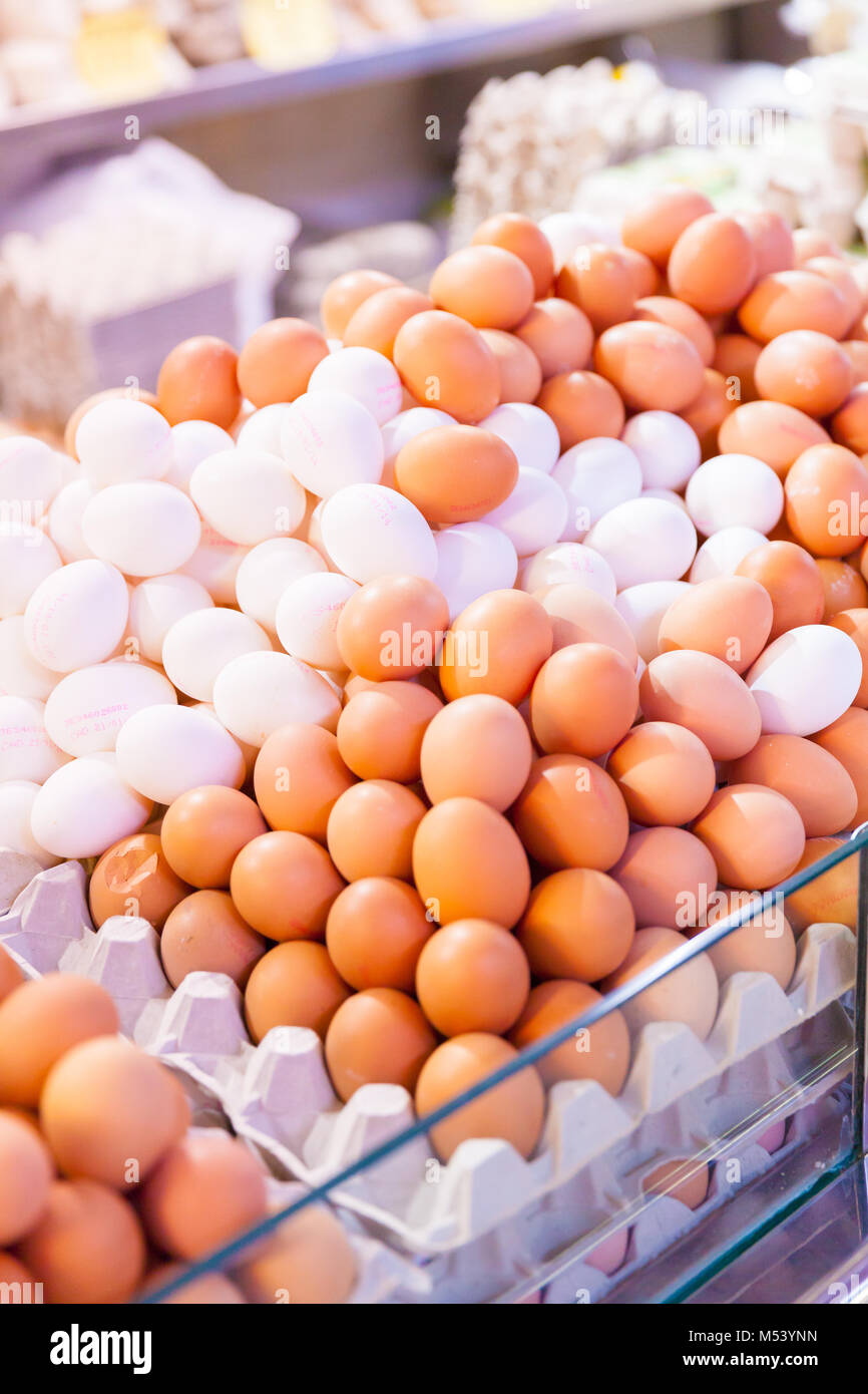 normal eggs and white eggs Stock Photo - Alamy