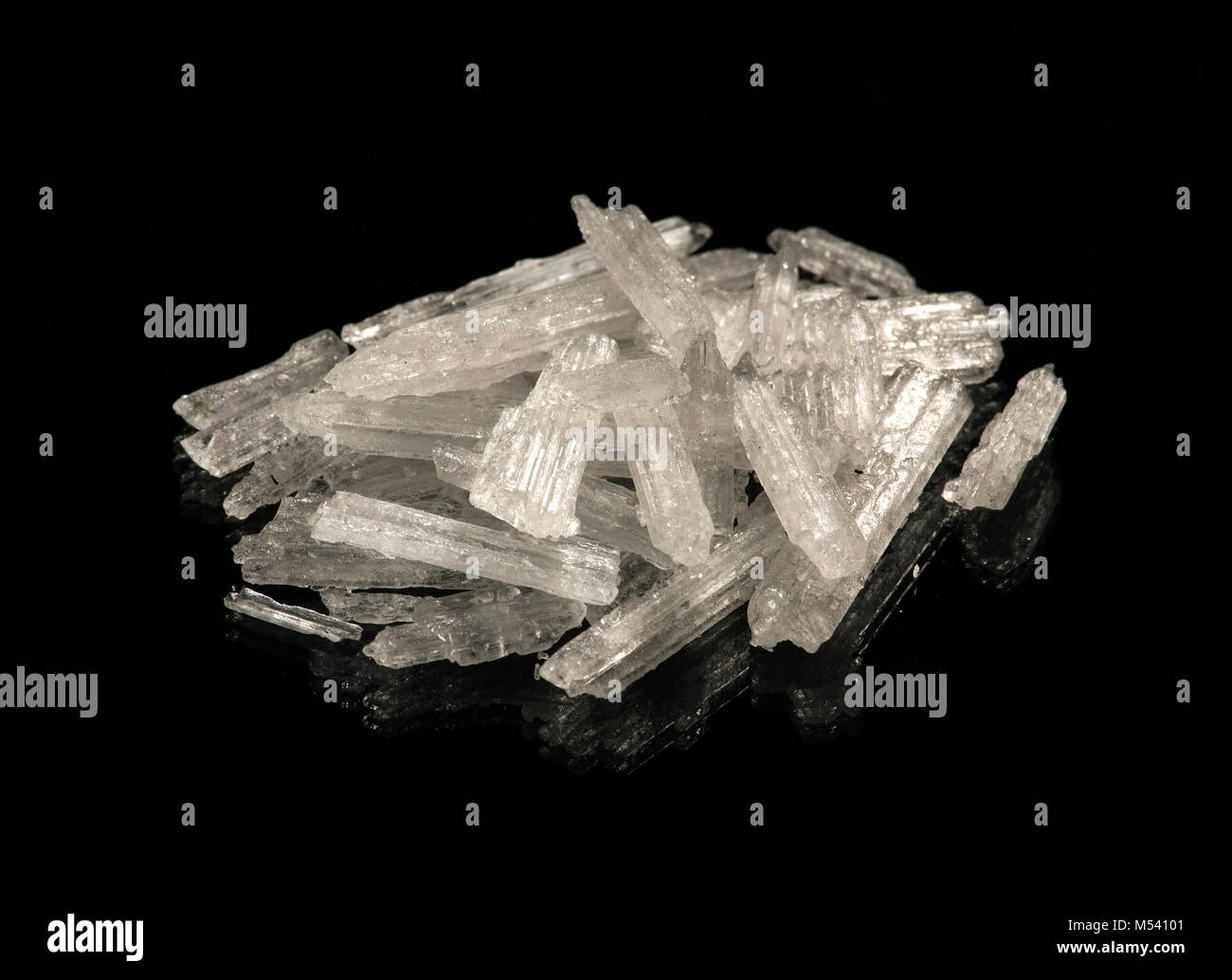 Lab crystal hi-res stock photography and images - Alamy
