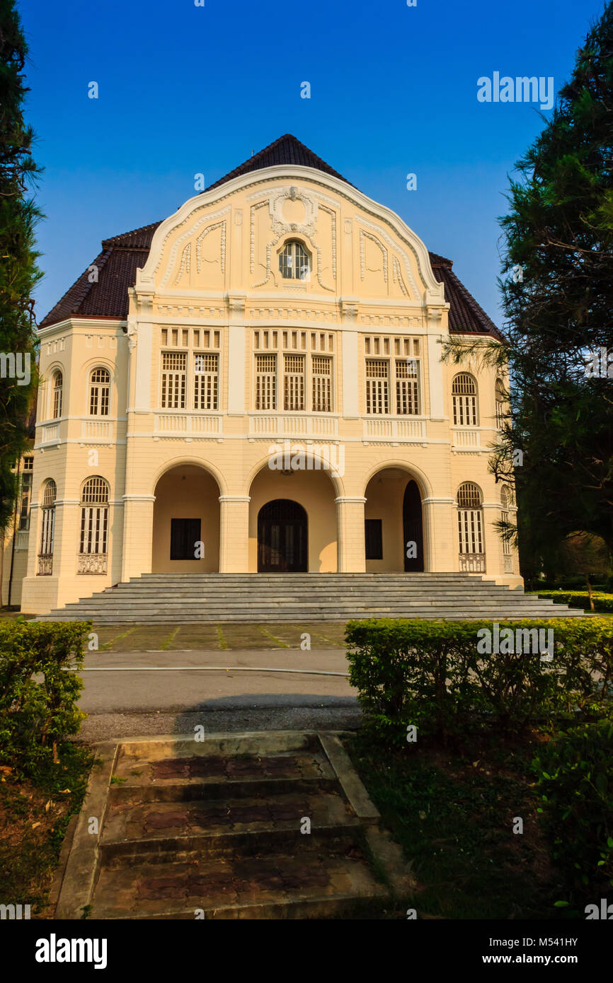 Beautiful Landscape and Architecture of Phra Ramratchaniwet Palace ...