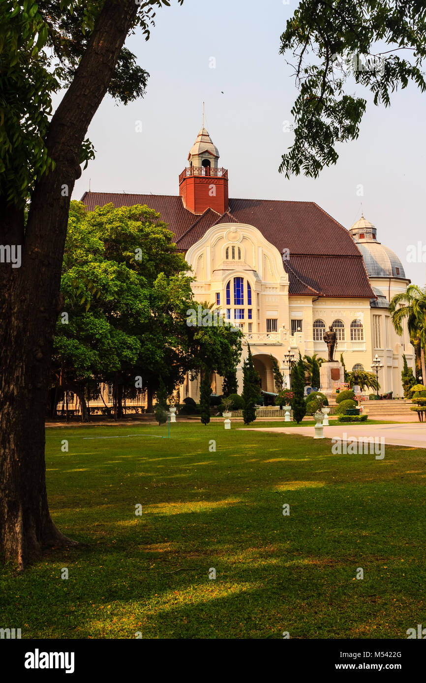 Beautiful Landscape and Architecture of Phra Ramratchaniwet Palace ...