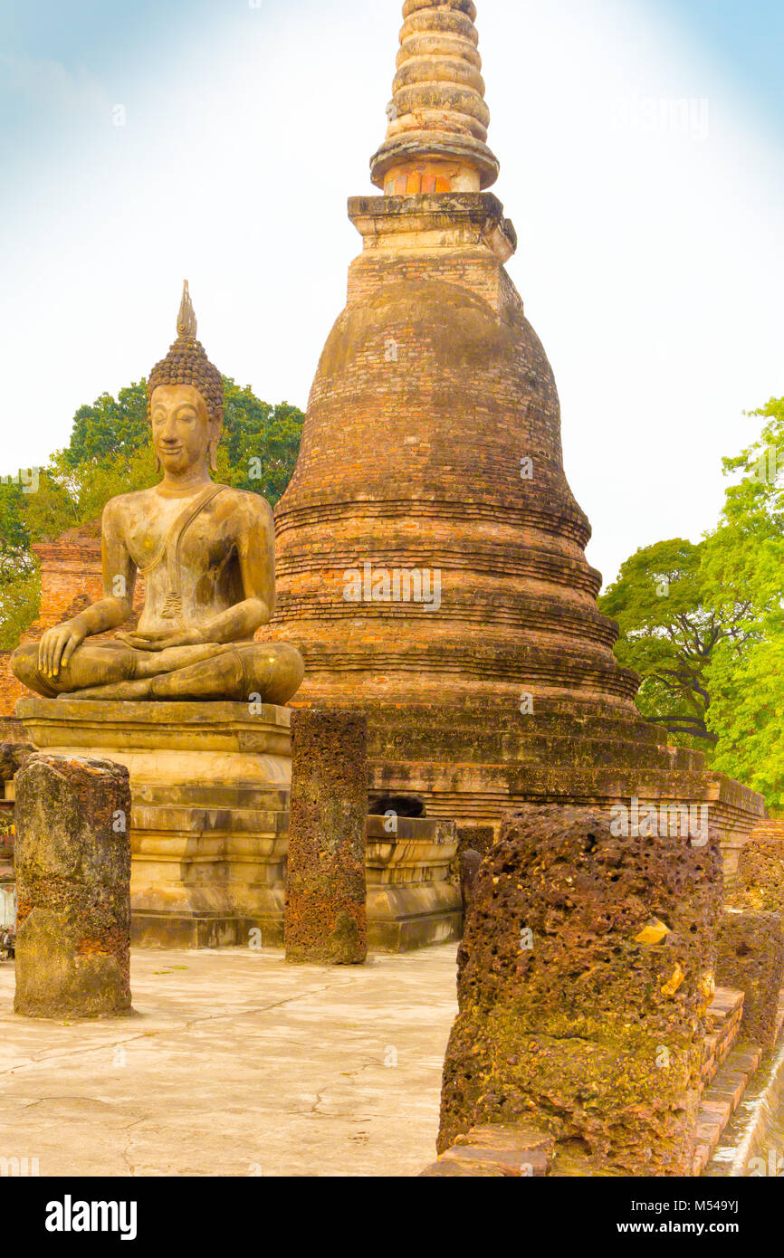 Sitting buddha hi-res stock photography and images - Alamy