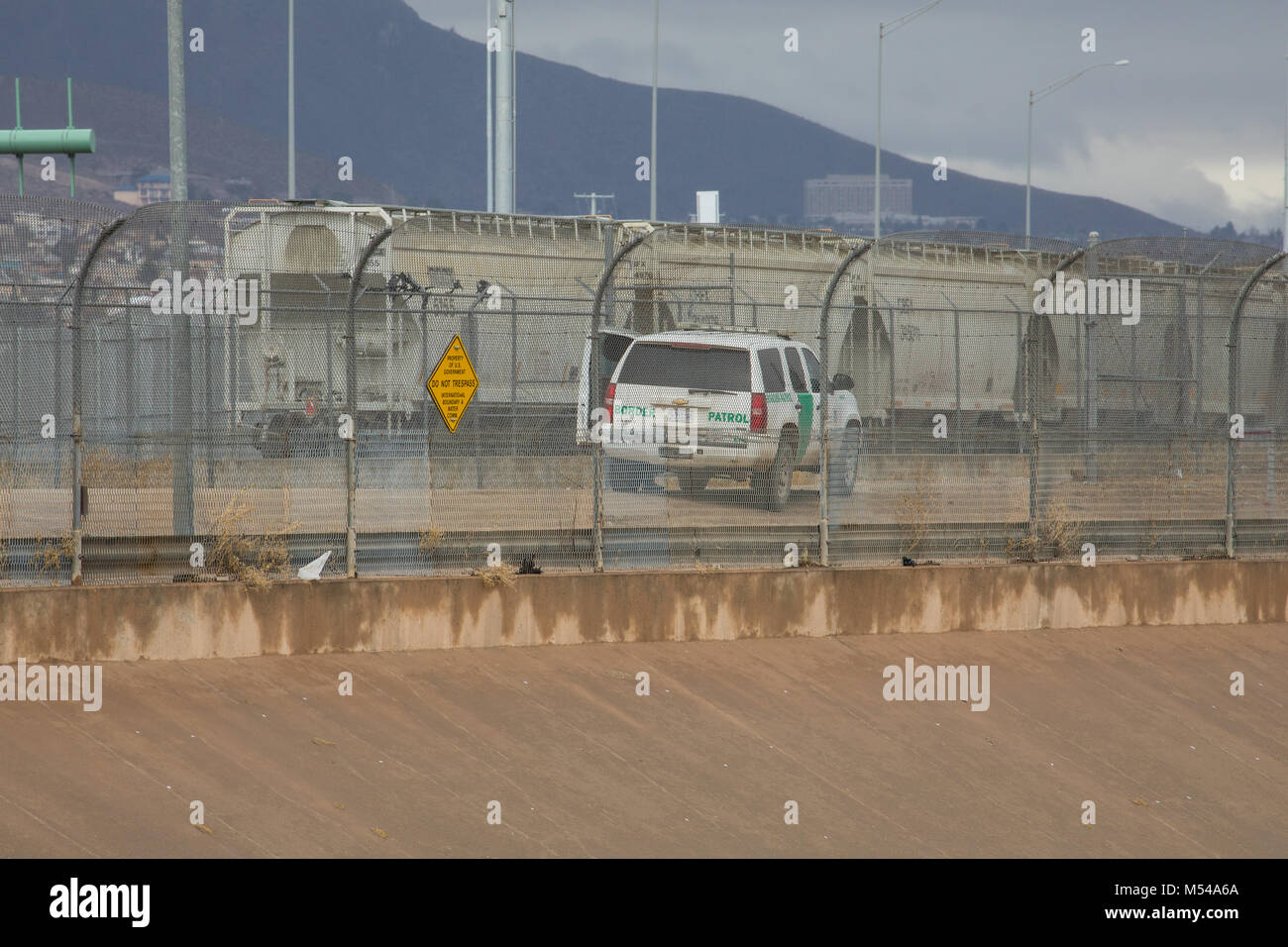 Us customs and border protection hi-res stock photography and images ...
