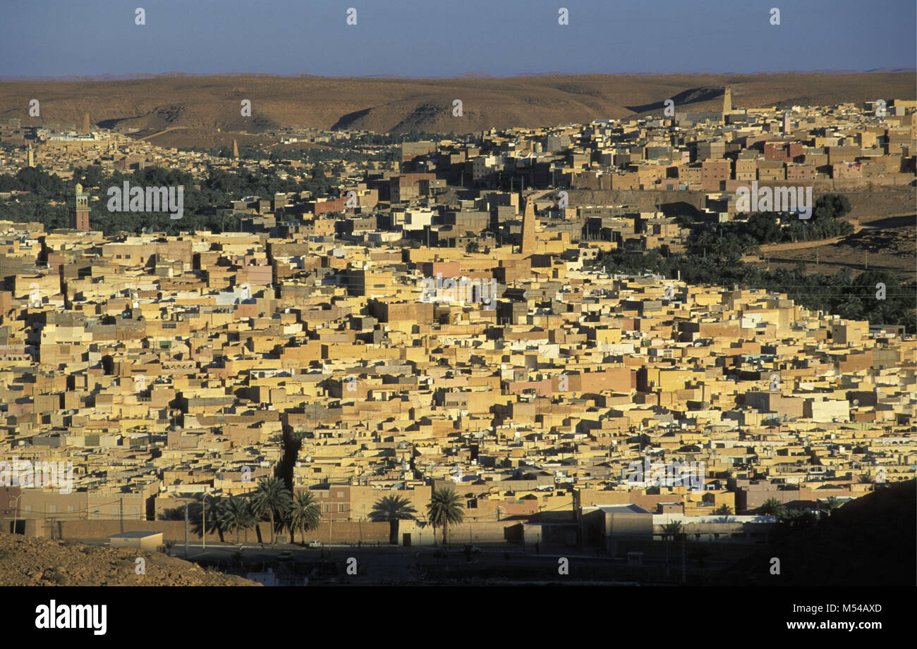 Algeria. Ghardaia. M'zab Valley. Sahara desert. Oasis. Panoramic view ...