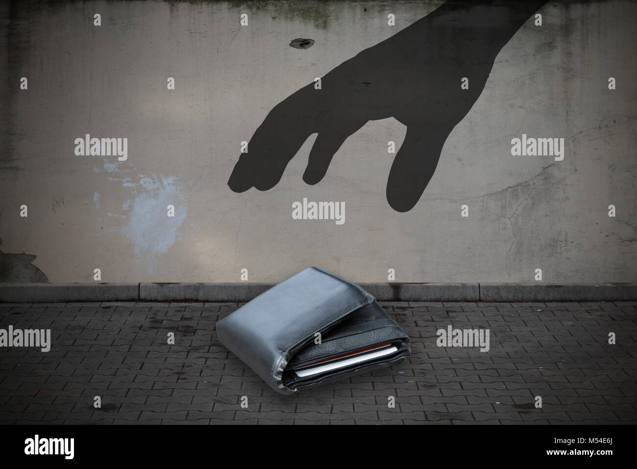 Pickpocket wallet hi-res stock photography and images - Alamy