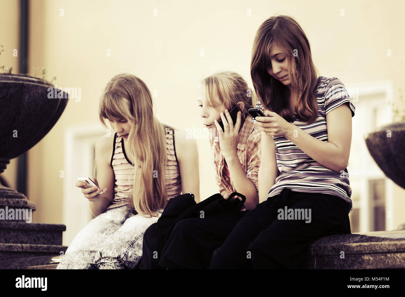 Friendship children calling hi-res stock photography and images - Alamy