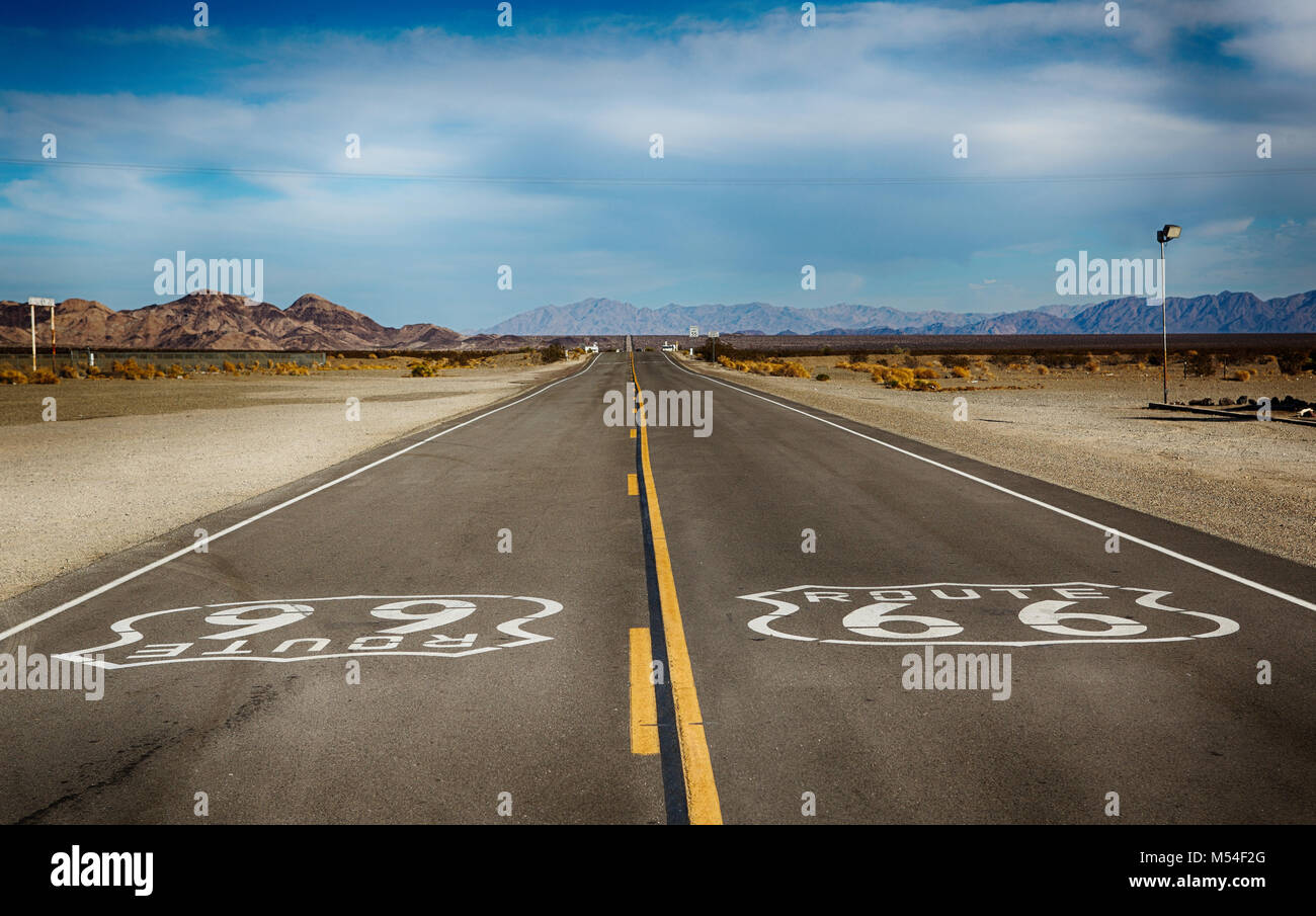 Route 66 empty hi-res stock photography and images - Alamy
