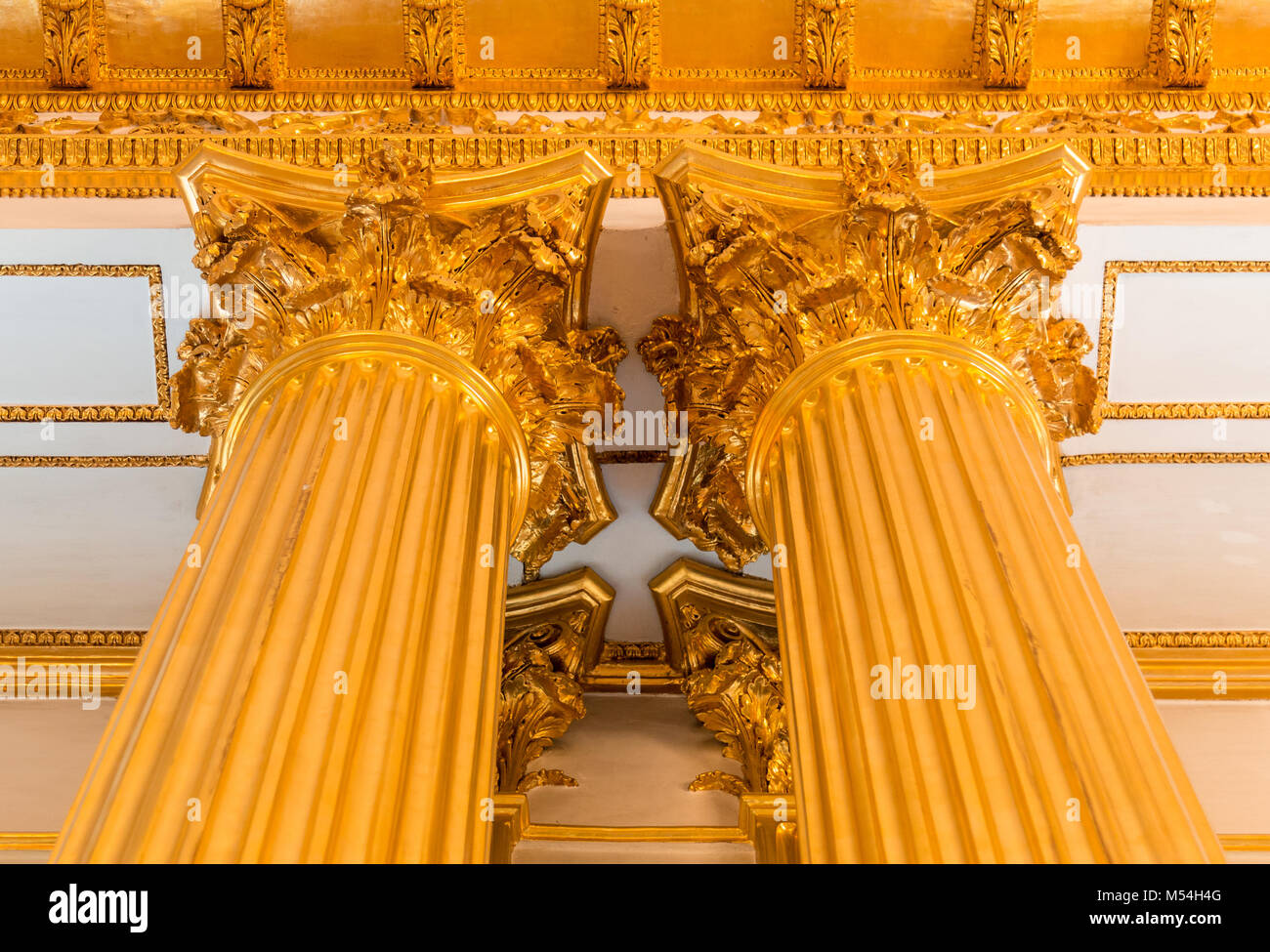 Close-up shot of a line of Greek-style columns Stock Photo - Alamy