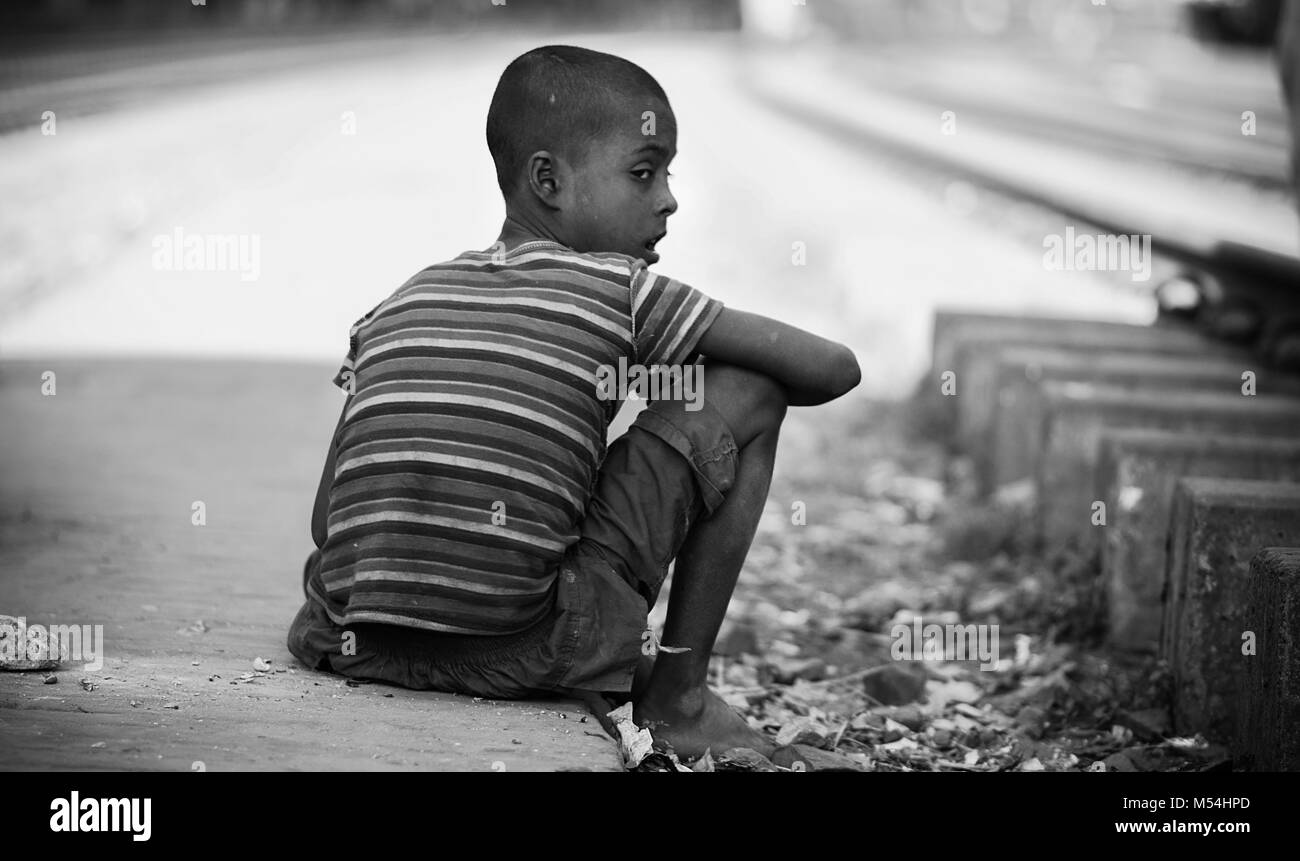 Child lost in thought hi-res stock photography and images - Alamy