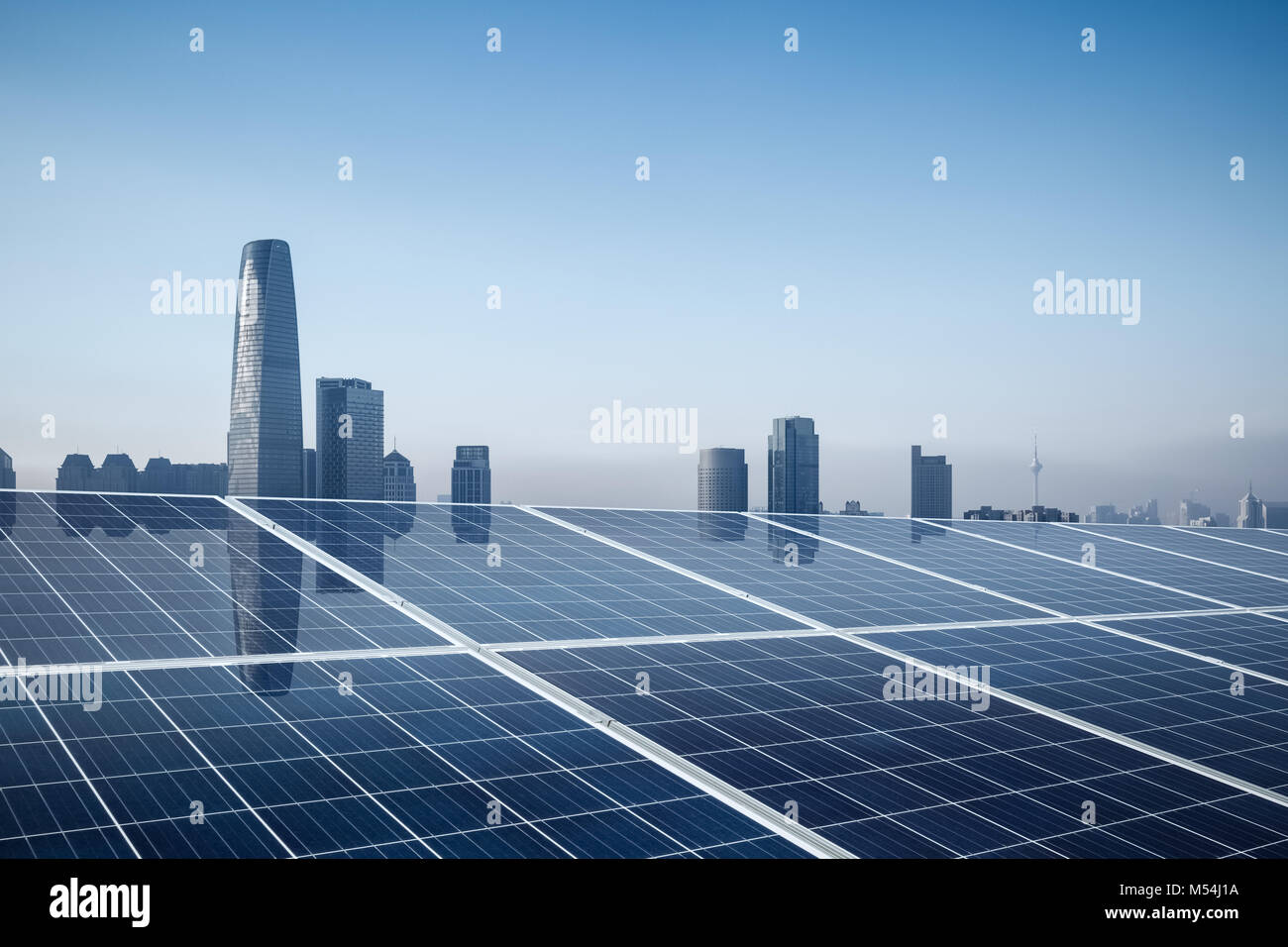 Solar skyscraper hi-res stock photography and images - Alamy
