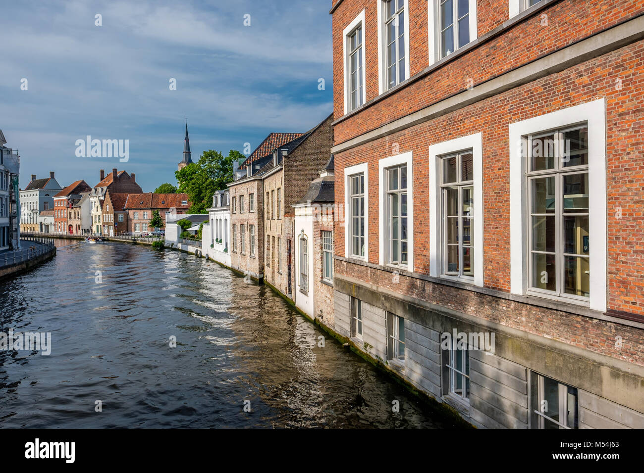 Bruges (Brugge) cityscape with water canal Stock Photo - Alamy