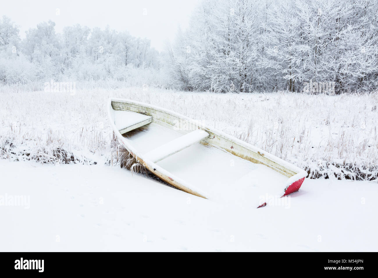 Snow scenes in country hi-res stock photography and images - Alamy
