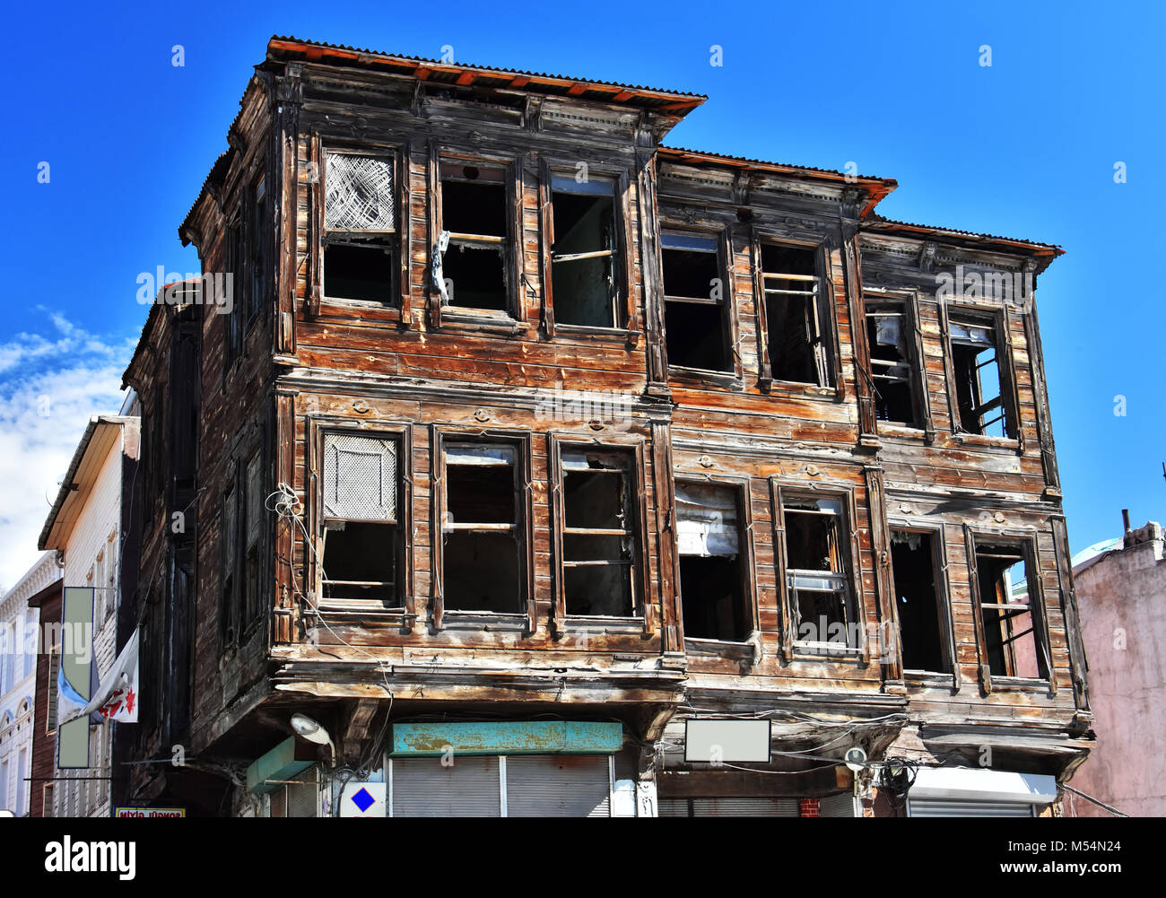 Old abandoned building in istanbul hi-res stock photography and images ...