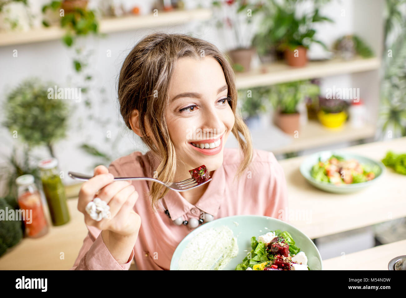 Healthy green eating hi-res stock photography and images - Alamy