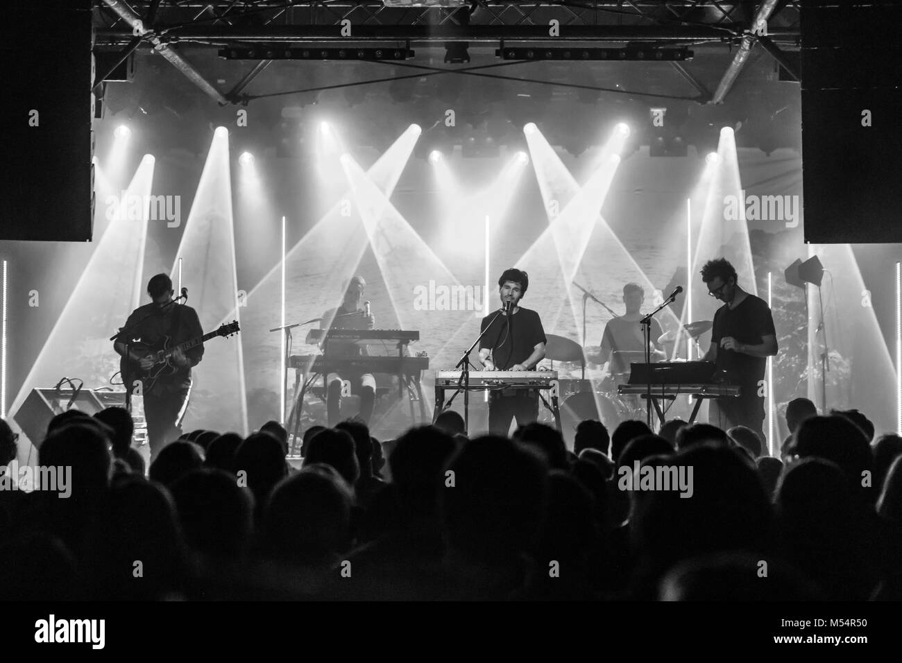 James hall singer hi-res stock photography and images - Alamy