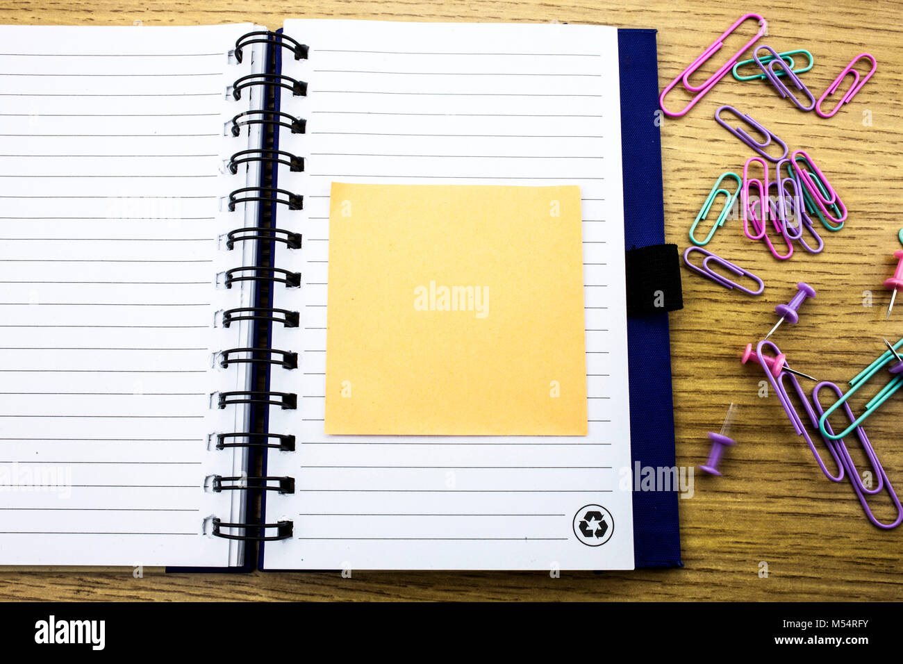 Open note book hi-res stock photography and images - Alamy