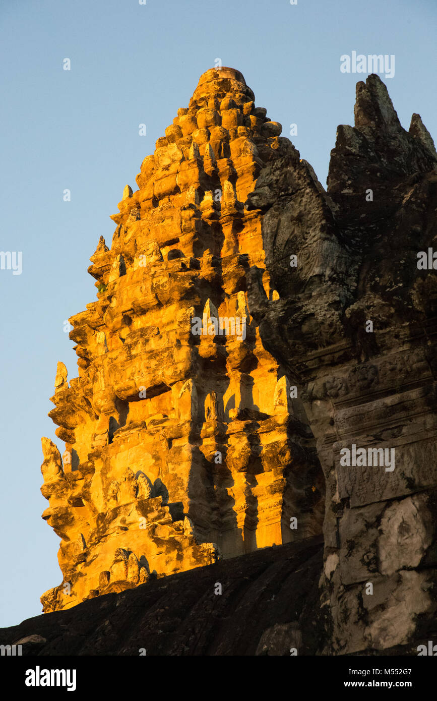 Angkor Wat is a temple complex in Cambodia built in 12th century is the ...