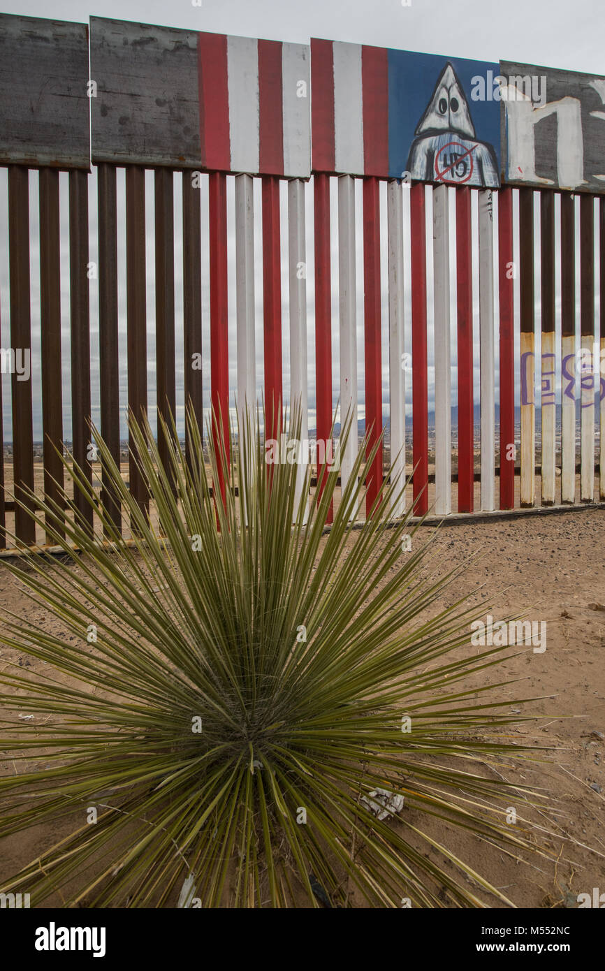 Border Wall on USA-Mexico border between Ciudad Juarez, Chihuahua and ...