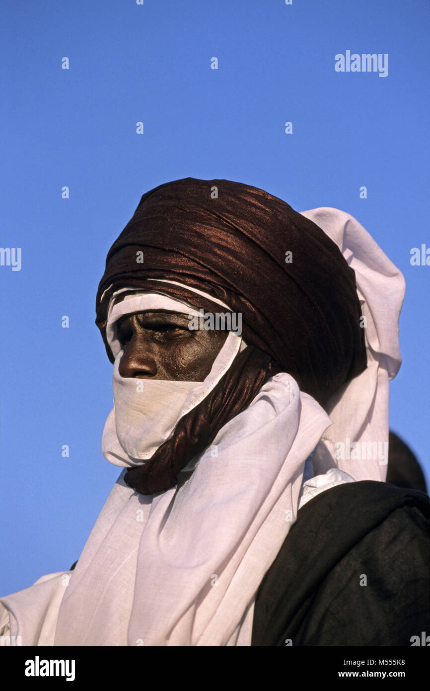 Algeria. Tamanrasset. Sahara desert. Portrait of man of Tuareg tribe ...