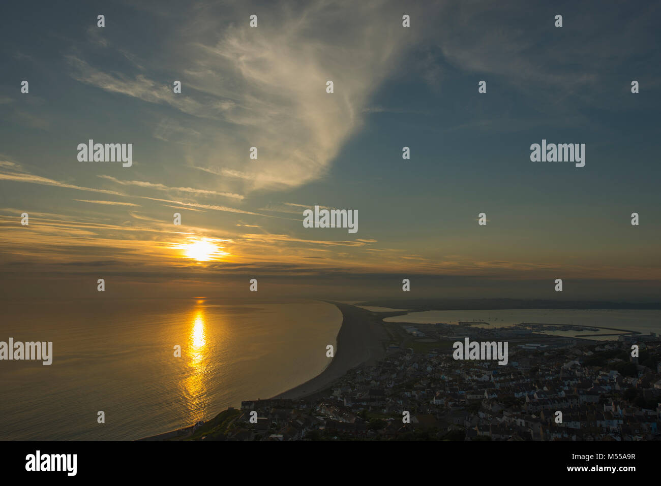 Tombolo england hi-res stock photography and images - Alamy