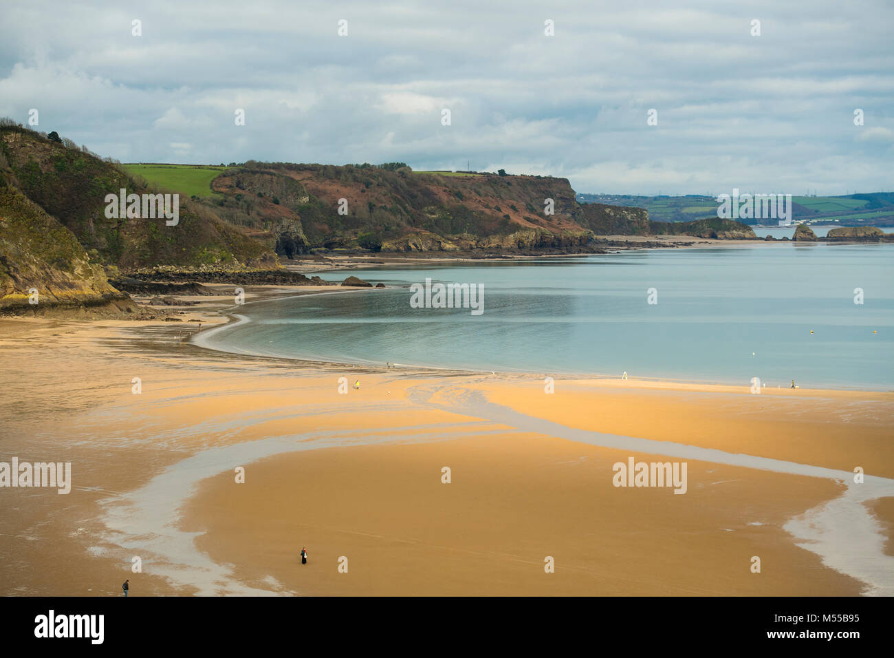 Tenby beach winter hi-res stock photography and images - Alamy