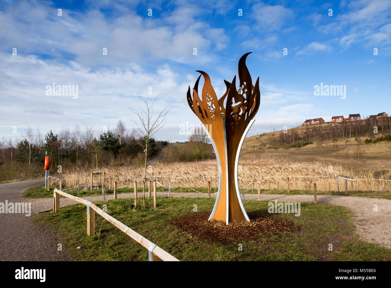 Sculpture at Gedling Country Park in Nottingham, Nottinghamshire ...