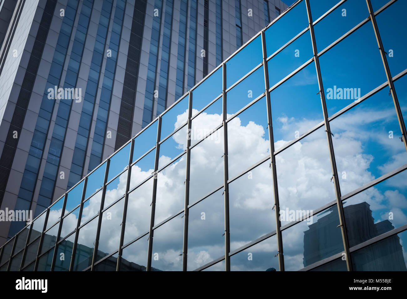 Curtain wall glazing hi-res stock photography and images - Alamy