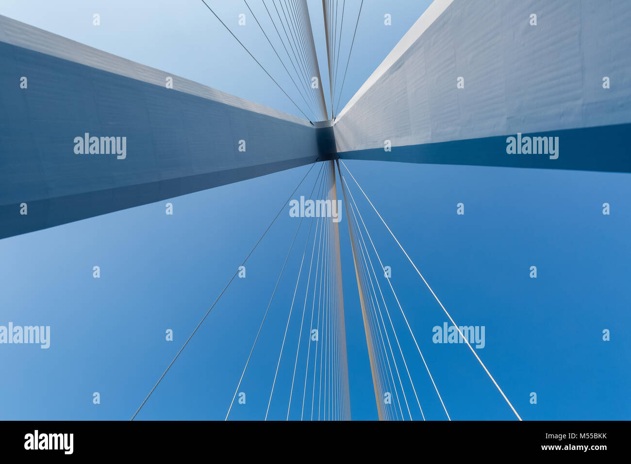 Cable support bridge hi-res stock photography and images - Alamy