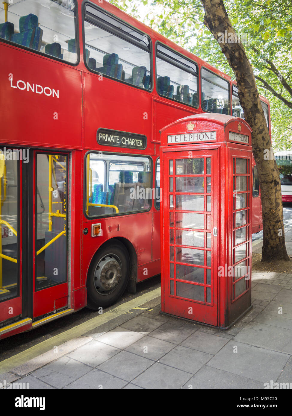 Famous london red bus hi-res stock photography and images - Alamy