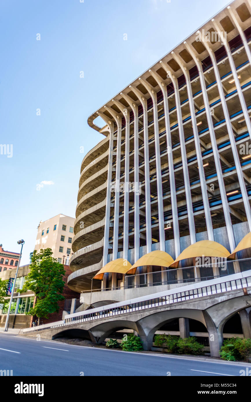 spokane washington city skyline and streets Stock Photo - Alamy