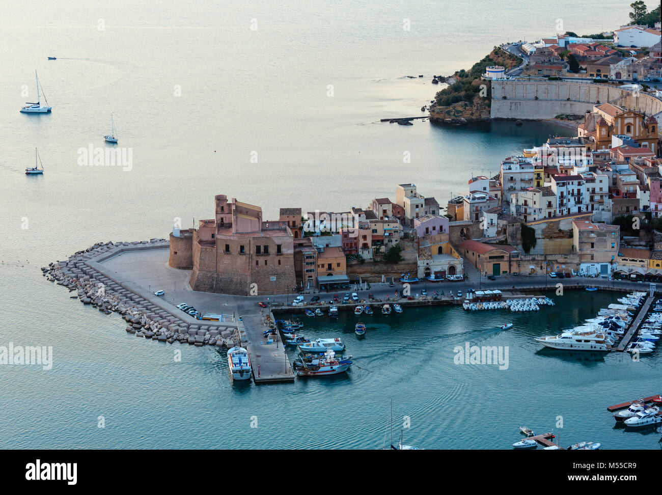 Castellammare del Golfo sea bay, Sicily, Italy Stock Photo - Alamy