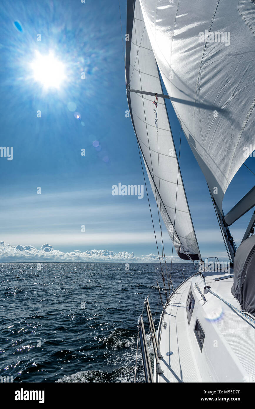 sailing yacht on the ocean Stock Photo - Alamy