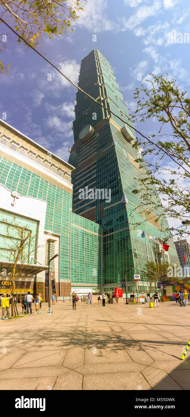 Taipei, Taiwan - November 22, 2015: Taipei 101 tower, view from the ...