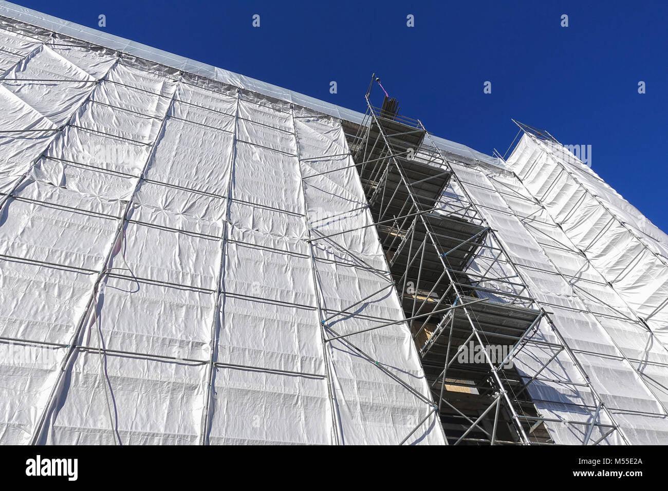 Scaffolding construction restoration hi-res stock photography and ...