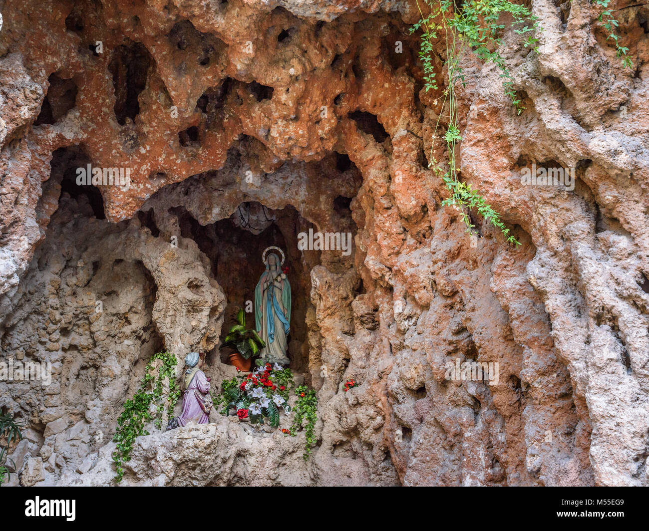 Our lady of lourdes grotto hi-res stock photography and images - Alamy