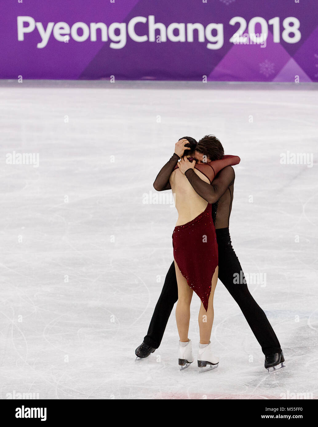 Gangneung, South Korea. 20th Feb, 2018. Figure skaters Tessa Virtue and ...