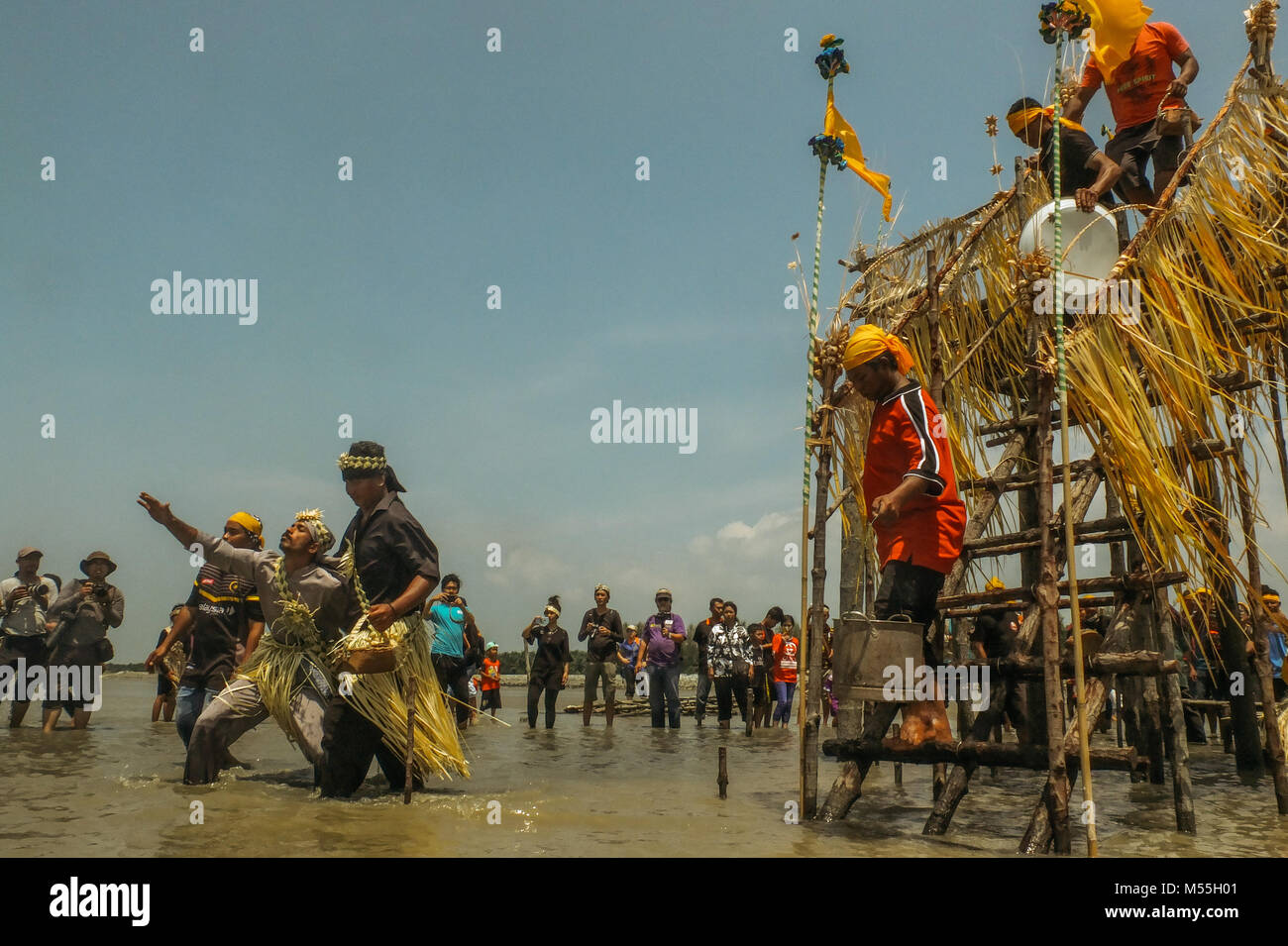 Pulau Carey, Malaysia. 20th February, 2018. Shaman of the Mah Meri ...