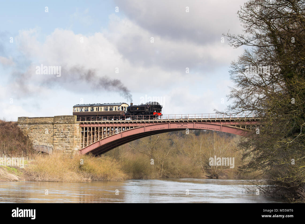 Kidderminster, UK. 20th February, 2018. UK weather: on the second day ...