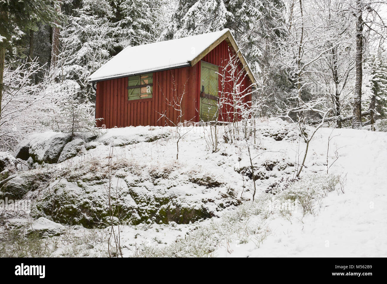 Cottages In The Woods High Resolution Stock Photography and Images - Alamy