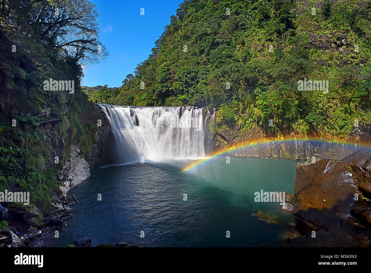 Shifen waterfall taiwan hi-res stock photography and images - Alamy
