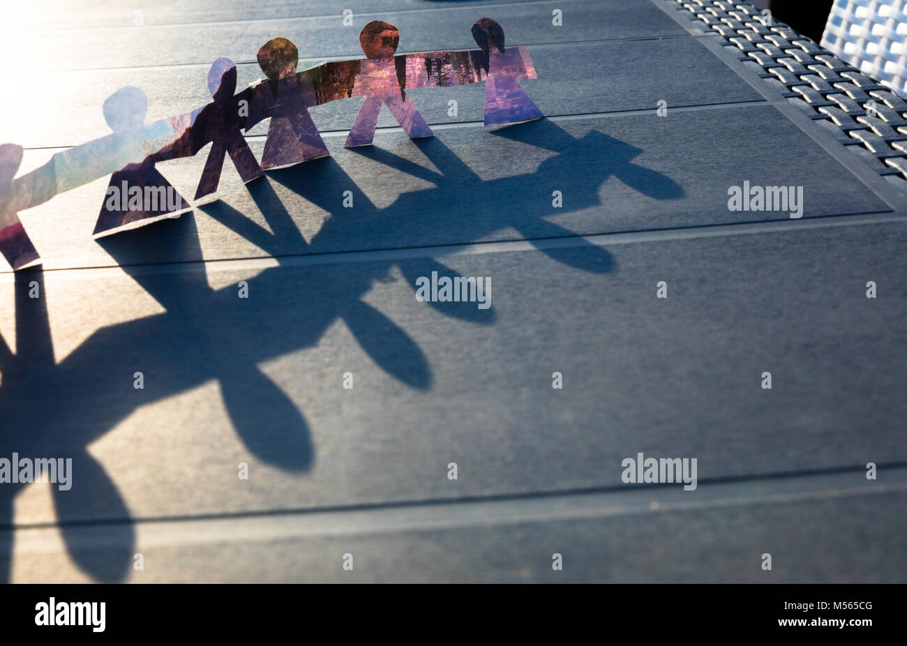 Children figure flag hi-res stock photography and images - Alamy