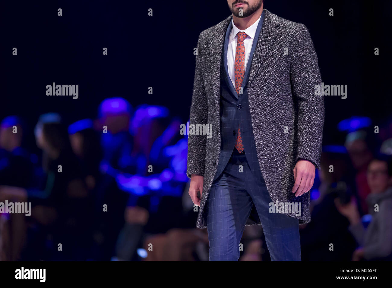 Fashion catwalk runway show models Stock Photo - Alamy