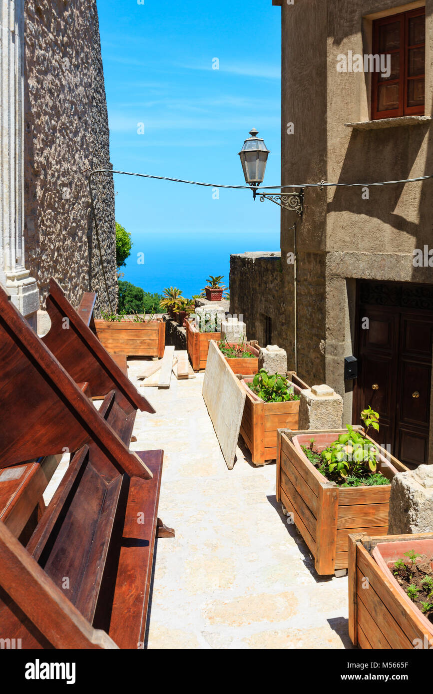 Erice street, Sicily, Italy Stock Photo - Alamy