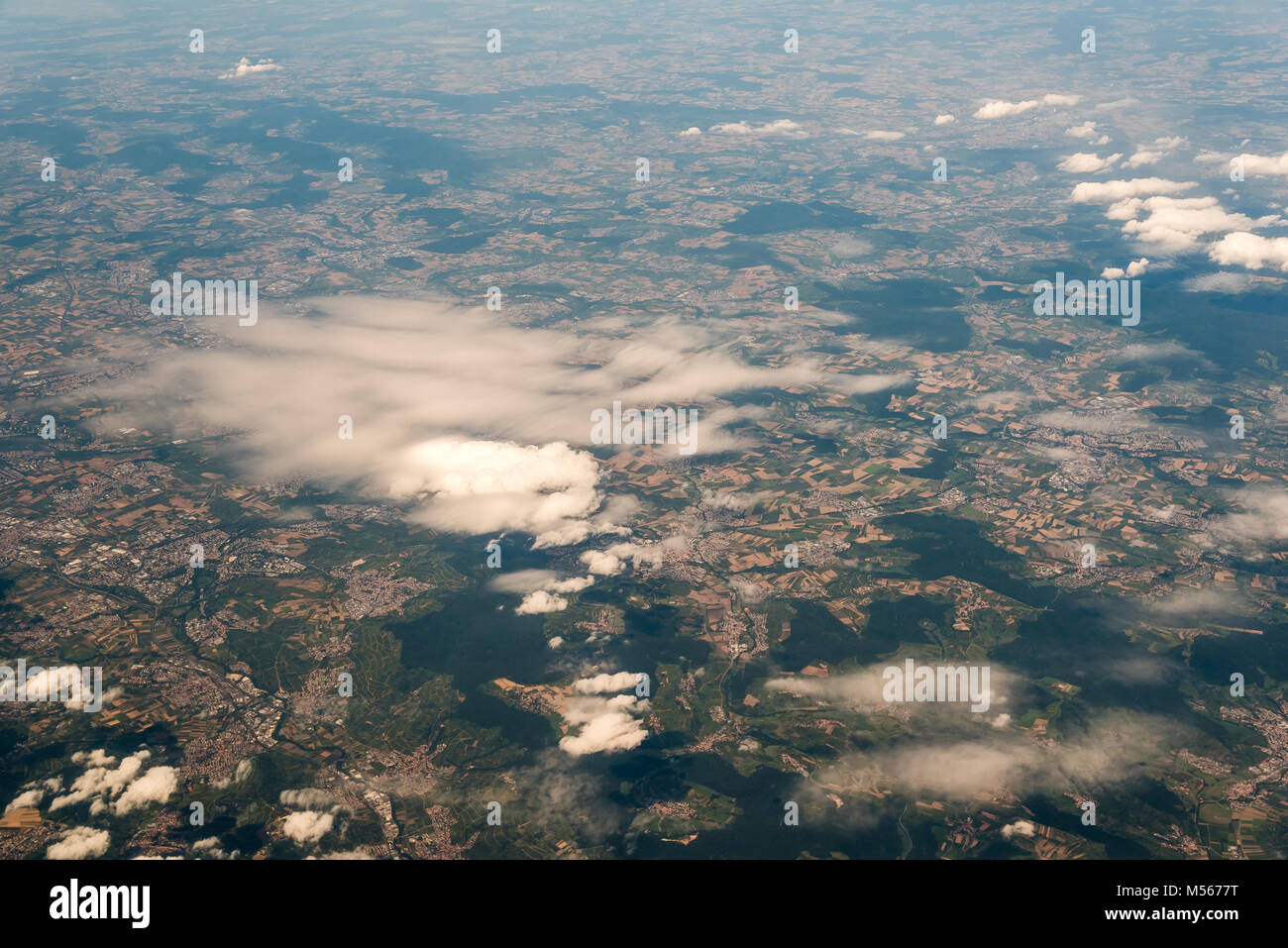 Airplane on ground hi-res stock photography and images - Alamy