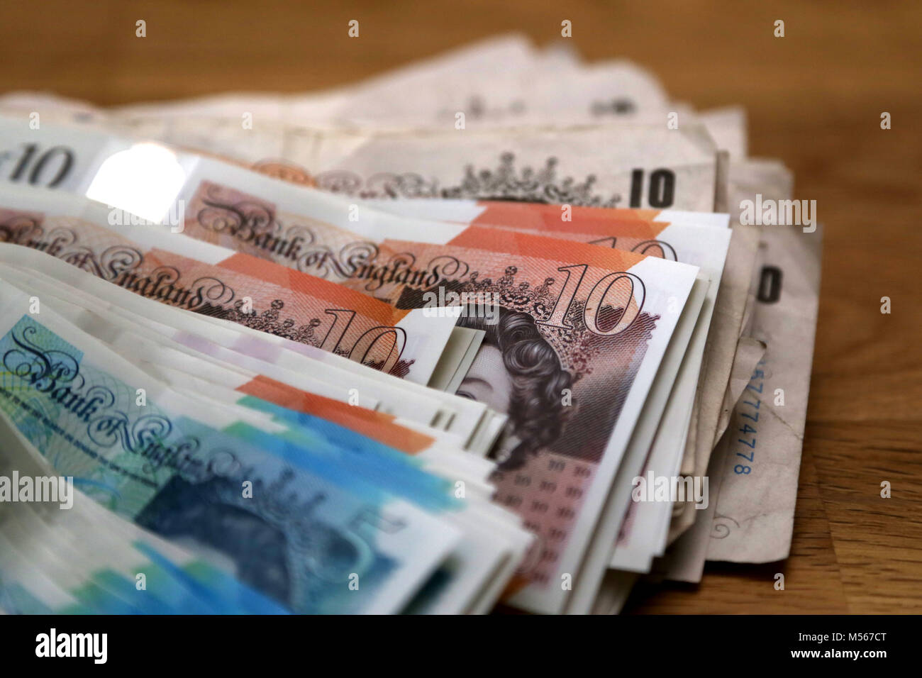 Bank of England notes including the old paper £10 note, paper £20 note ...